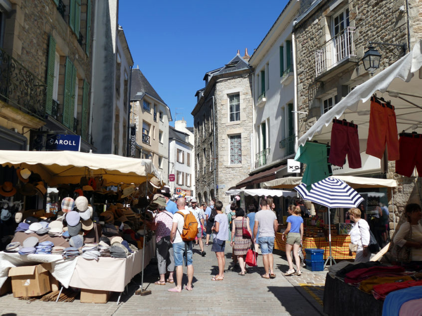 Auray France 15 Things Do & See | Travel Inspires | Auray Brittany ♥