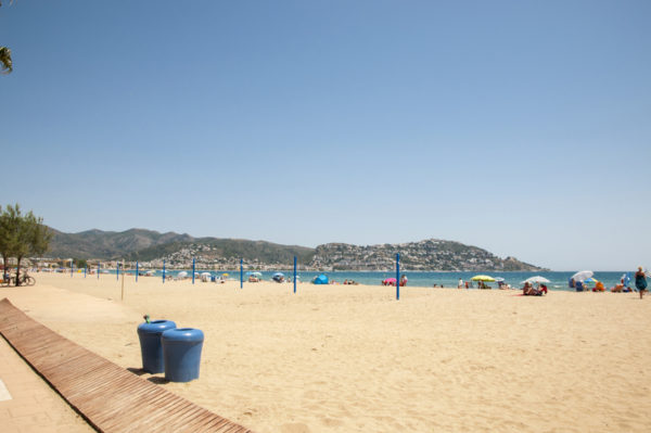 Roses Spain Travel Guide | By An Irish Author Living In Spain