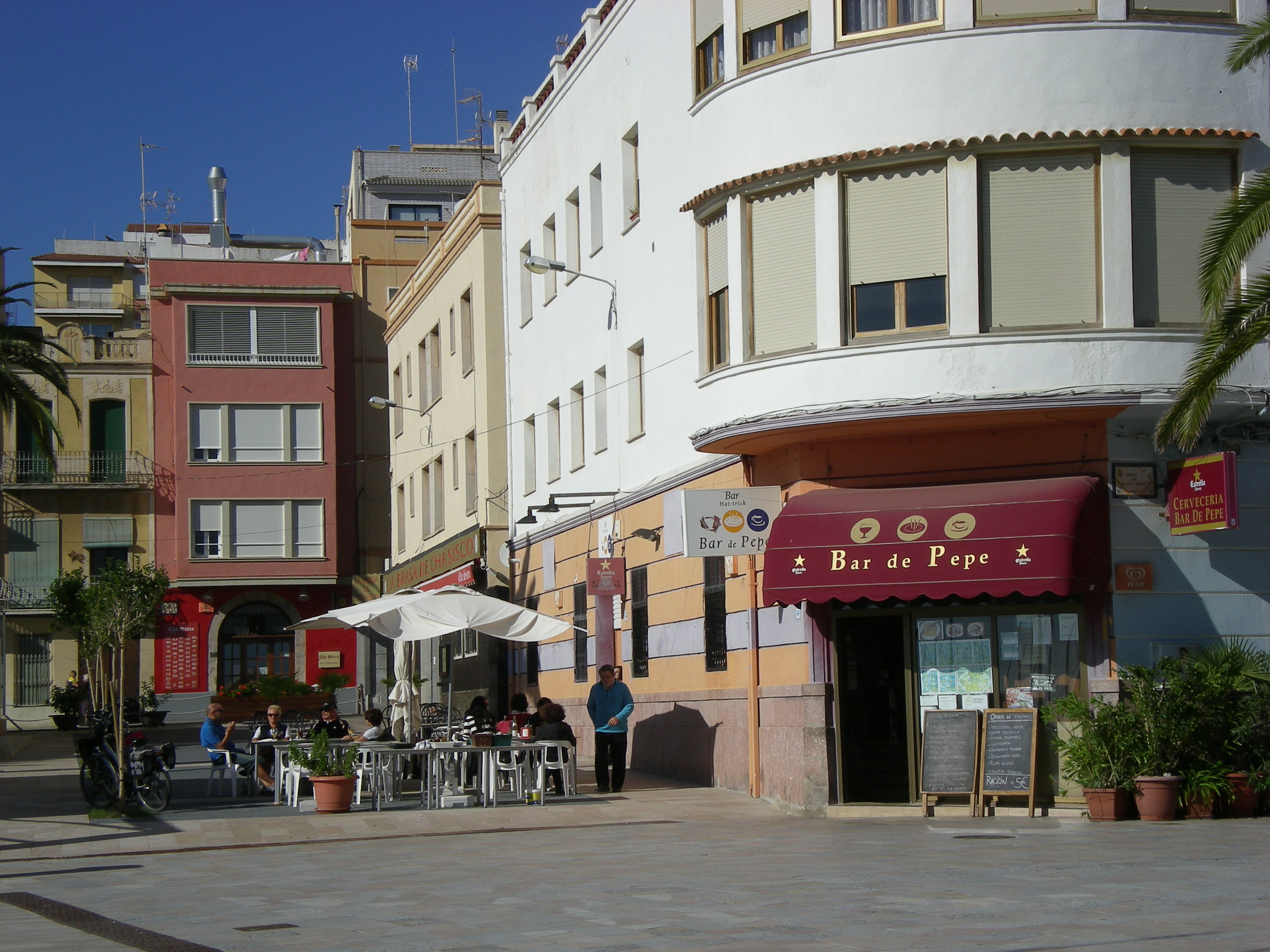 Vinaros Some Restaurants At Promenade Travel Inspires