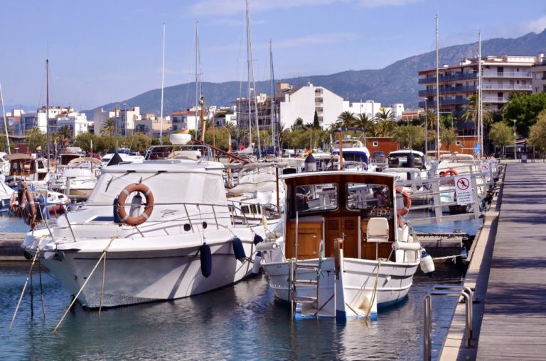 Roses Spain Travel Guide | By An Irish Author Living In Spain
